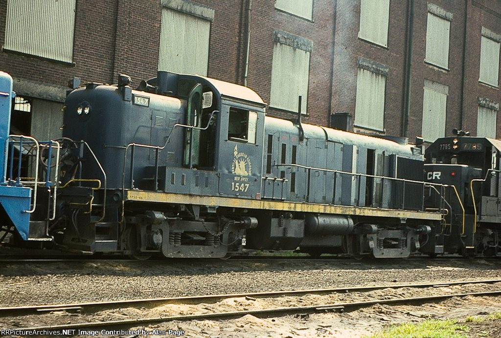 CNJ RS-3 1547 and CR GP38 7785